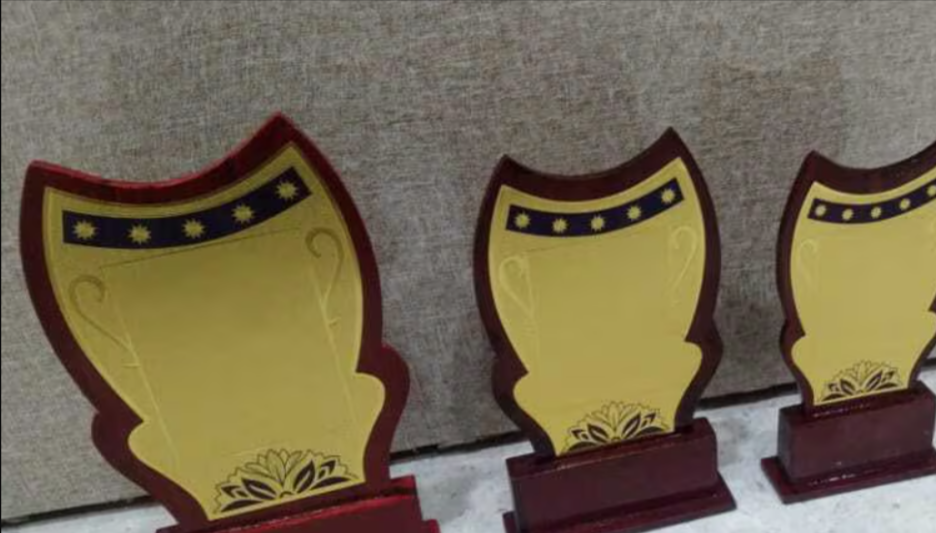 Exploring Award Memento Designs